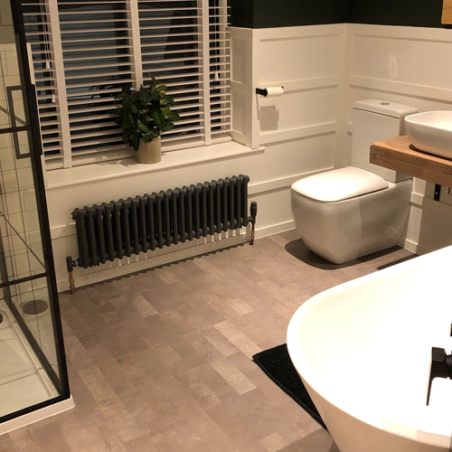 300 x 608mm Anthracite Horizontal Traditional 3 Column Radiator