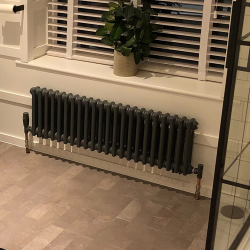 300 x 608mm Anthracite Horizontal Traditional 3 Column Radiator