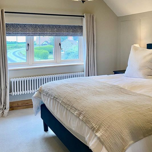 300 x 608mm White Horizontal Traditional 2 Column Radiator